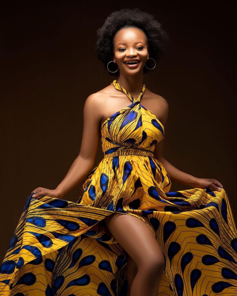 Botlhale Boikanyo biography AKA Omphile on Scandal. - Soapie Celebs