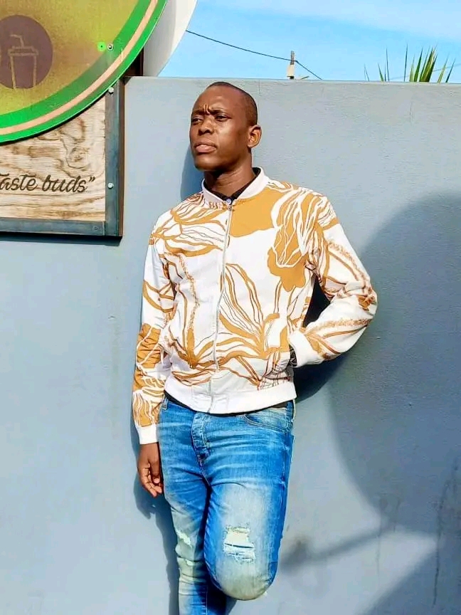 Mthandeni Mbambo biography AKA Detective Sibiya on Durban Gen. - Soapie ...