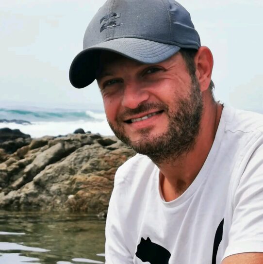 Arno Marais biography, age, accident, career, children, partner, wife ...