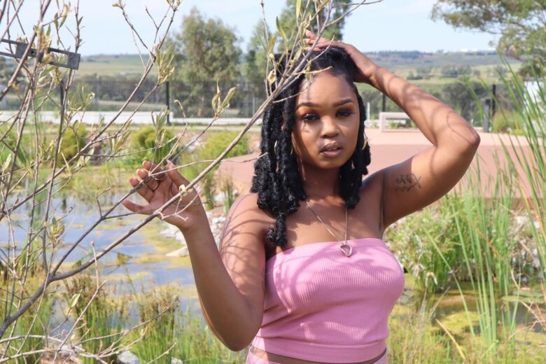 Kamogelo Molatlhoe biography, age, career, boyfriend, movies, parents ...