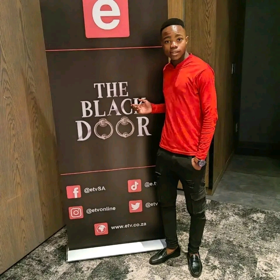Kwanda Manyathi biography AKA Velaphi on the Black Door. - Soapie Celebs