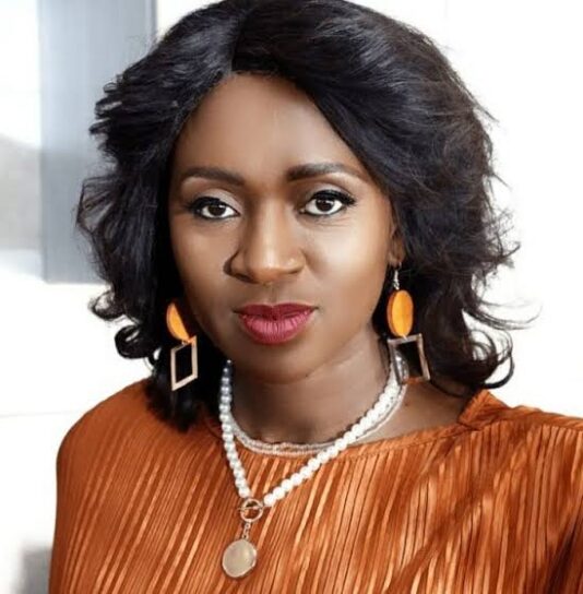 Shoki Mmola Bio, education, career, husband, children, Social media and ...