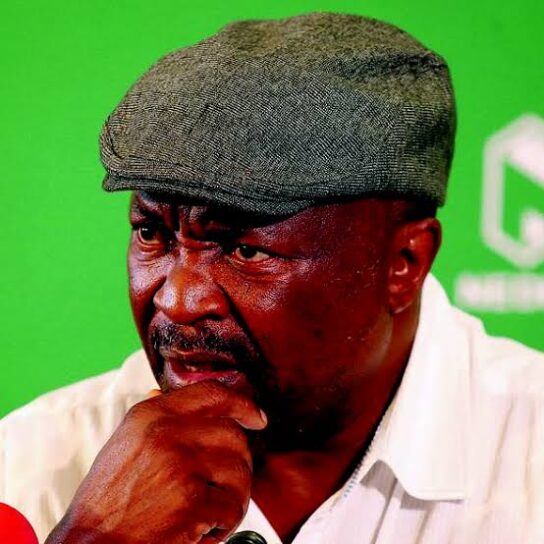 Who exactly is Jomo Sono Biography, age, education, and football career ...