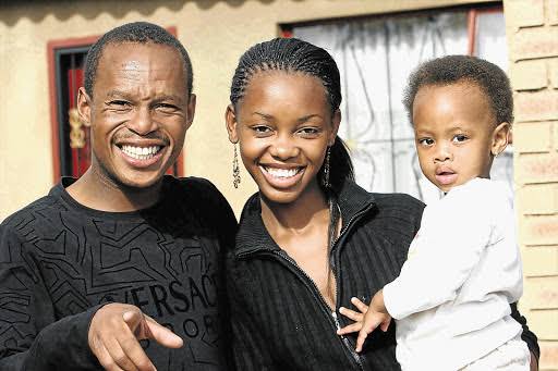 Who exactly is Jabu Mahlangu Biography, age, Early life, Career, and ...