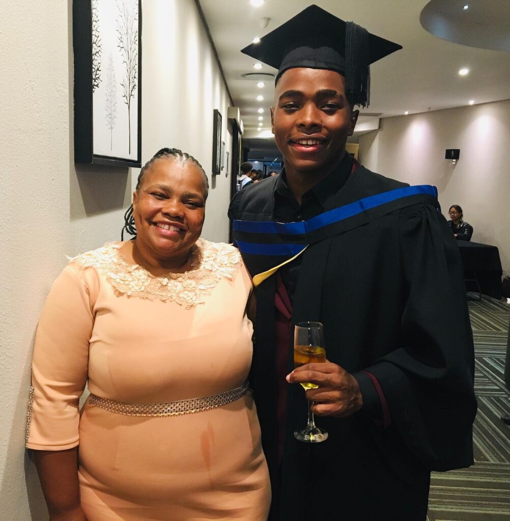 Thandolwethu Olly Zondi biography, age and parents. - Soapie Celebs